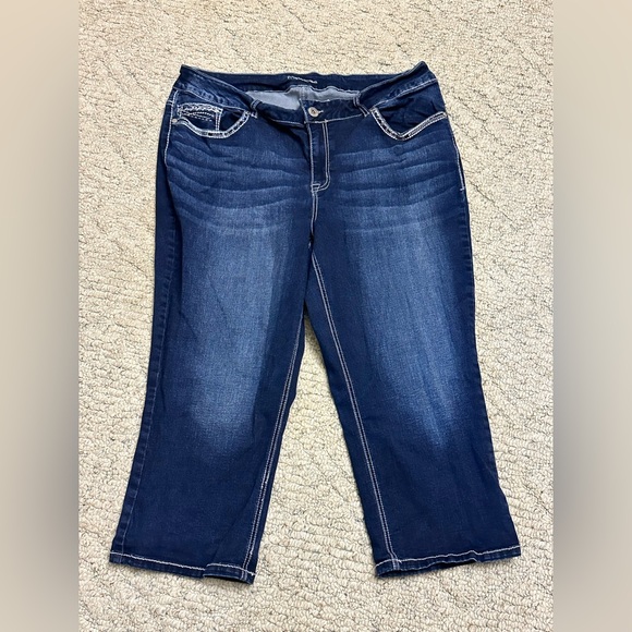 Maurices | Pants & Jumpsuits | Maurices Size 2 Capris | Poshmark